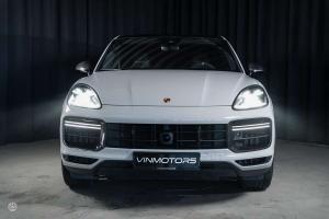 Grey Porsche Cayenne Coupe 2022 in Vilnius, with an engine capacity of 4.00 L and mileage of 37 thousand km for 119999 €, photo 3 on AUTOMOTO.COM.LV