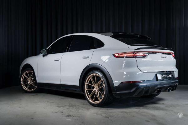 Pelēks Porsche Cayenne Coupe 2022 Viļņa, ar dzinēja tilpumu 4.00 L un nobraukumu 37 tūkst. km par 119999 €, foto 6 vietnē AUTOMOTO.COM.LV