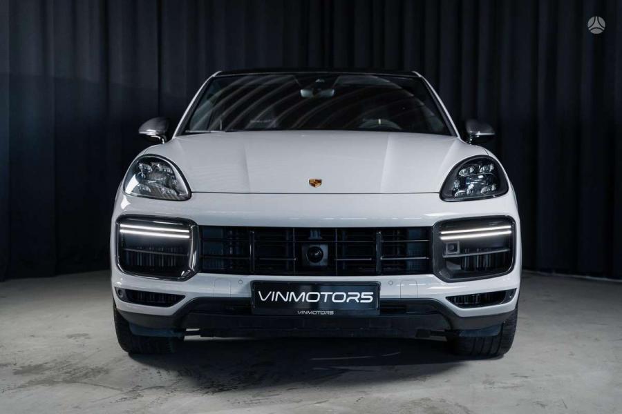 Grey Porsche Cayenne Coupe 2022 in Vilnius, with an engine capacity of 4.00 L and mileage of 37 thousand km for 119999 €, photo 17 on AUTOMOTO.COM.LV