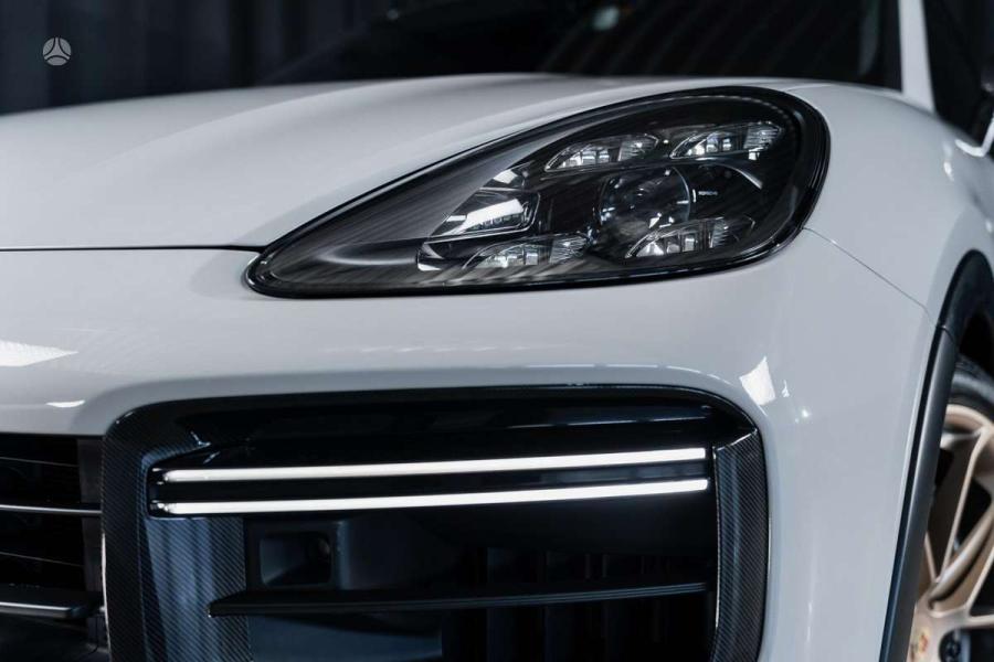 Grey Porsche Cayenne Coupe 2022 in Vilnius, with an engine capacity of 4.00 L and mileage of 37 thousand km for 119999 €, photo 20 on AUTOMOTO.COM.LV