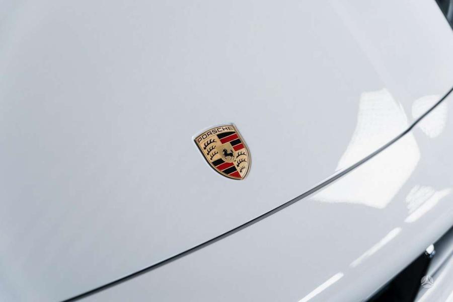 Grey Porsche Cayenne Coupe 2022 in Vilnius, with an engine capacity of 4.00 L and mileage of 37 thousand km for 119999 €, photo 22 on AUTOMOTO.COM.LV