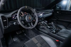 Grey Porsche Cayenne Coupe 2022 in Vilnius, with an engine capacity of 4.00 L and mileage of 37 thousand km for 119999 €, photo 29 on AUTOMOTO.COM.LV
