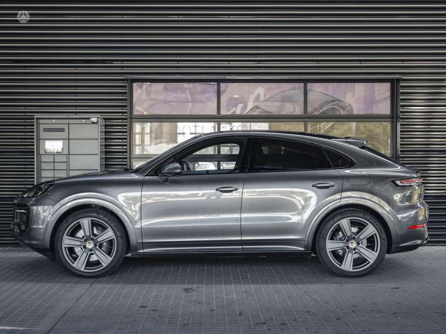 Серый Порше Cayenne Coupe 2023 в Вильнюс, объемом двигателя 3.00 л и пробегом 39 тыс. км за 109911 €, фото 3 на AUTOMOTO.COM.LV