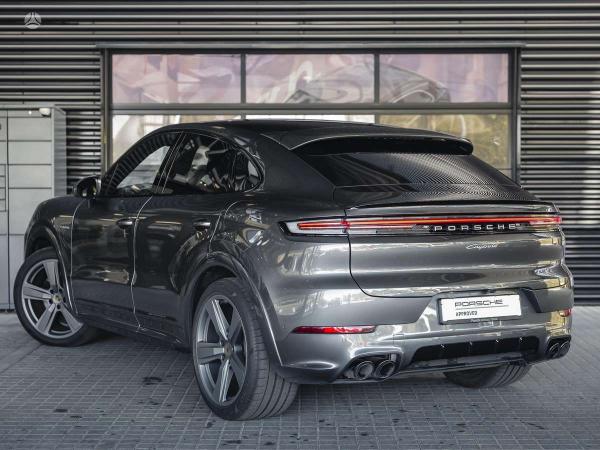 Серый Порше Cayenne Coupe 2023 в Вильнюс, объемом двигателя 3.00 л и пробегом 39 тыс. км за 109911 €, фото 3 на AUTOMOTO.COM.LV