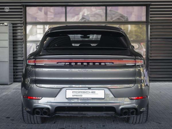 Серый Порше Cayenne Coupe 2023 в Вильнюс, объемом двигателя 3.00 л и пробегом 39 тыс. км за 109911 €, фото 4 на AUTOMOTO.COM.LV