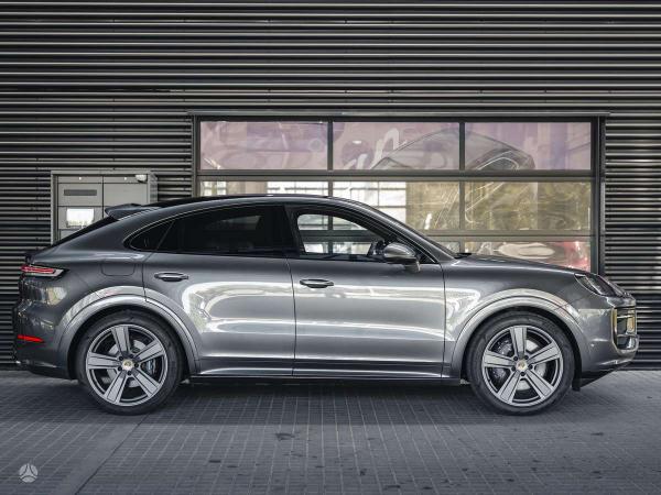 Серый Порше Cayenne Coupe 2023 в Вильнюс, объемом двигателя 3.00 л и пробегом 39 тыс. км за 109911 €, фото 6 на AUTOMOTO.COM.LV