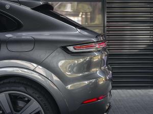 Серый Порше Cayenne Coupe 2023 в Вильнюс, объемом двигателя 3.00 л и пробегом 39 тыс. км за 109911 €, фото 13 на AUTOMOTO.COM.LV