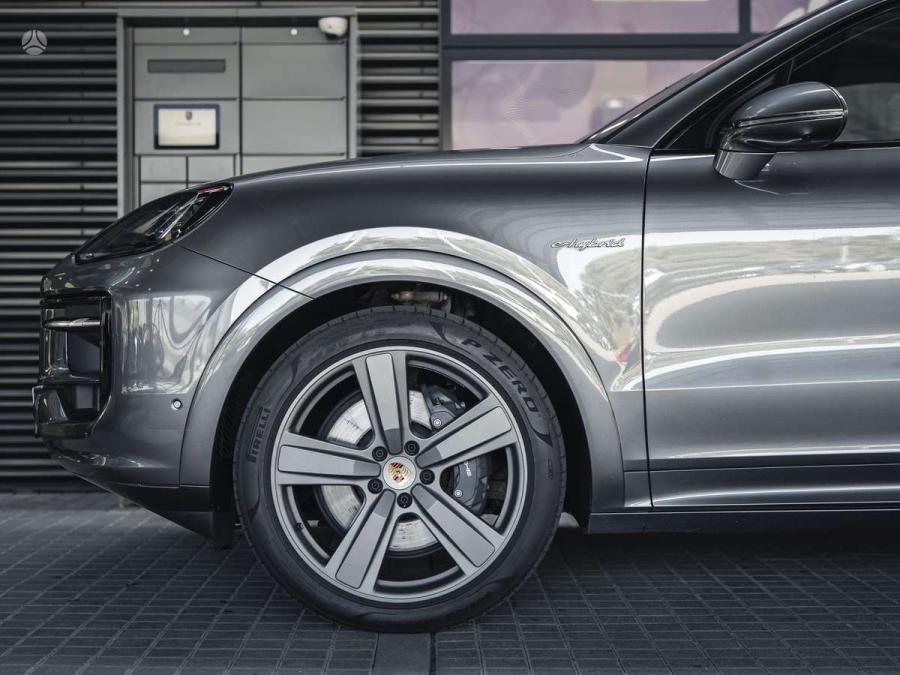Серый Порше Cayenne Coupe 2023 в Вильнюс, объемом двигателя 3.00 л и пробегом 39 тыс. км за 109911 €, фото 16 на AUTOMOTO.COM.LV