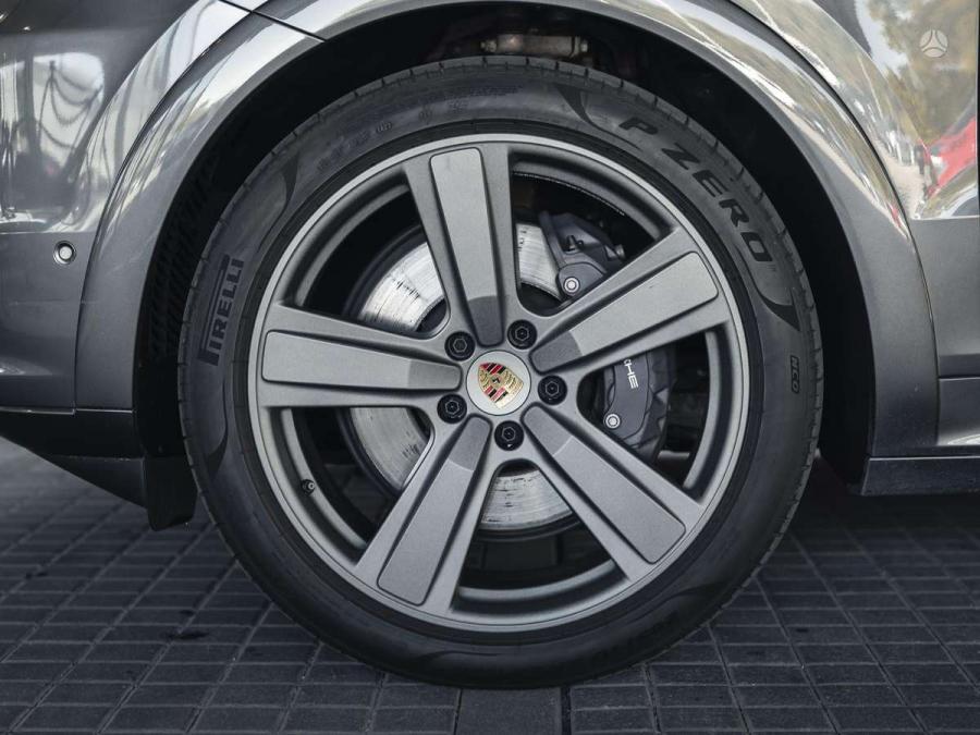 Серый Порше Cayenne Coupe 2023 в Вильнюс, объемом двигателя 3.00 л и пробегом 39 тыс. км за 109911 €, фото 17 на AUTOMOTO.COM.LV