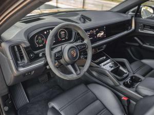 Серый Порше Cayenne Coupe 2023 в Вильнюс, объемом двигателя 3.00 л и пробегом 39 тыс. км за 109911 €, фото 21 на AUTOMOTO.COM.LV