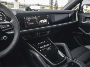 Серый Порше Cayenne Coupe 2023 в Вильнюс, объемом двигателя 3.00 л и пробегом 39 тыс. км за 109911 €, фото 27 на AUTOMOTO.COM.LV