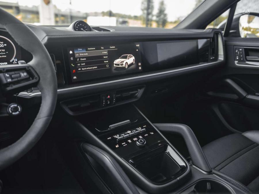 Серый Порше Cayenne Coupe 2023 в Вильнюс, объемом двигателя 3.00 л и пробегом 39 тыс. км за 109911 €, фото 27 на AUTOMOTO.COM.LV