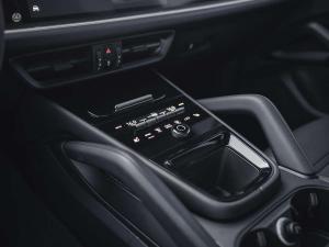 Серый Порше Cayenne Coupe 2023 в Вильнюс, объемом двигателя 3.00 л и пробегом 39 тыс. км за 109911 €, фото 29 на AUTOMOTO.COM.LV