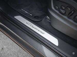 Серый Порше Cayenne Coupe 2023 в Вильнюс, объемом двигателя 3.00 л и пробегом 39 тыс. км за 109911 €, фото 41 на AUTOMOTO.COM.LV