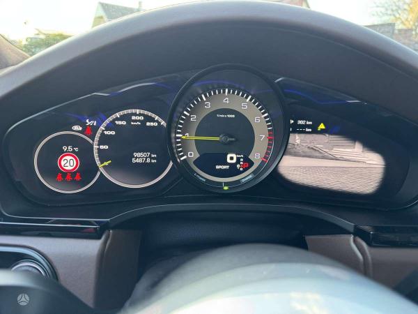 Серый Порше Cayenne Coupe 2023 в Тельшяй, объемом двигателя 3.00 л и пробегом 98 тыс. км за 78000 €, фото 10 на AUTOMOTO.COM.LV