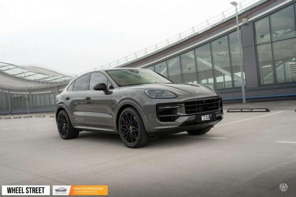 Grey Porsche Cayenne Coupe 2024 in Vilnius, with an engine capacity of 4.00 L and mileage of 44 thousand km for 140500 €, photo 1 on AUTOMOTO.COM.LV