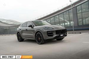 Grey Porsche Cayenne Coupe 2024 in Vilnius, with an engine capacity of 4.00 L and mileage of 44 thousand km for 135000 €, photo  on AUTOMOTO.COM.LV