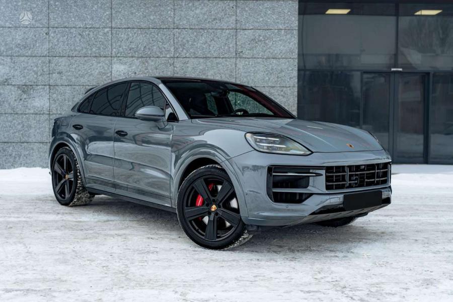 Grey Porsche Cayenne Coupe 2024 in Klaipeda, with an engine capacity of 4.00 L and mileage of 38 thousand km for 119500 €, photo 3 on AUTOMOTO.COM.LV