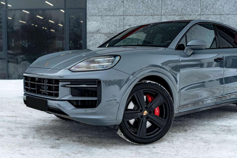 Grey Porsche Cayenne Coupe 2024 in Klaipeda, with an engine capacity of 4.00 L and mileage of 38 thousand km for 119500 €, photo 10 on AUTOMOTO.COM.LV