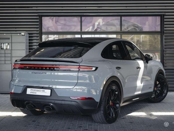 Pelēks Porsche Cayenne Coupe 2024 Viļņa, ar dzinēja tilpumu 0.00 L un nobraukumu 43 tūkst. km par 139911 €, foto 5 vietnē AUTOMOTO.COM.LV