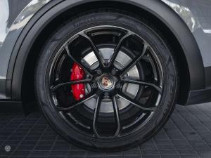 Серый Порше Cayenne Coupe 2024 в Вильнюс, объемом двигателя 0.00 л и пробегом 43 тыс. км за 139911 €, фото 23 на AUTOMOTO.COM.LV