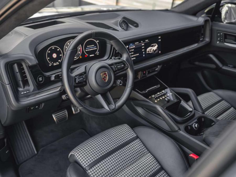 Серый Порше Cayenne Coupe 2024 в Вильнюс, объемом двигателя 0.00 л и пробегом 43 тыс. км за 139911 €, фото 26 на AUTOMOTO.COM.LV