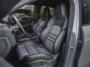 Серый Порше Cayenne Coupe 2024 в Вильнюс, объемом двигателя 0.00 л и пробегом 43 тыс. км за 139911 €, фото 27 на AUTOMOTO.COM.LV