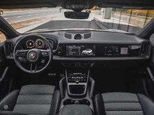 Серый Порше Cayenne Coupe 2024 в Вильнюс, объемом двигателя 0.00 л и пробегом 43 тыс. км за 139911 €, фото 28 на AUTOMOTO.COM.LV