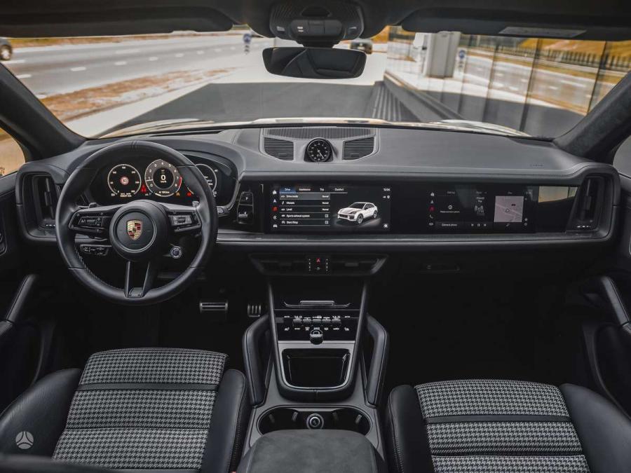 Серый Порше Cayenne Coupe 2024 в Вильнюс, объемом двигателя 0.00 л и пробегом 43 тыс. км за 139911 €, фото 28 на AUTOMOTO.COM.LV
