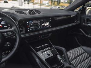 Серый Порше Cayenne Coupe 2024 в Вильнюс, объемом двигателя 0.00 л и пробегом 43 тыс. км за 139911 €, фото 33 на AUTOMOTO.COM.LV