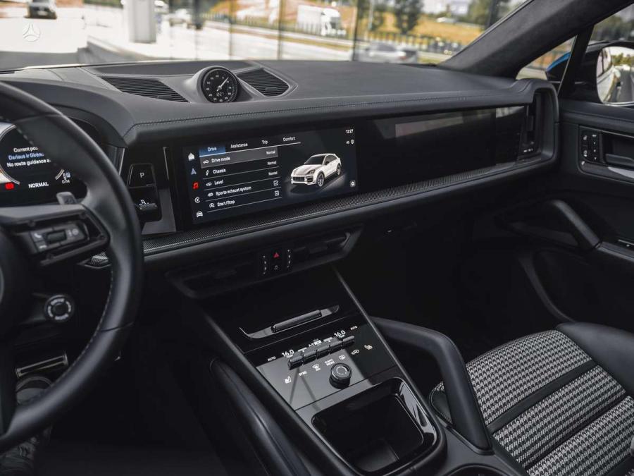 Серый Порше Cayenne Coupe 2024 в Вильнюс, объемом двигателя 0.00 л и пробегом 43 тыс. км за 139911 €, фото 33 на AUTOMOTO.COM.LV