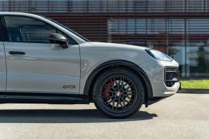 Grey Porsche Cayenne Coupe 2024 in Palanga, with an engine capacity of 4.00 L and mileage of 58 thousand km for 136500 €, photo 9 on AUTOMOTO.COM.LV