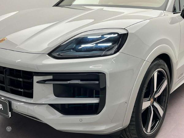 Grey Porsche Cayenne Coupe 2025 in Panevezys, with an engine capacity of 4.00 L and mileage of 7 thousand km for 162000 €, photo 10 on AUTOMOTO.COM.LV