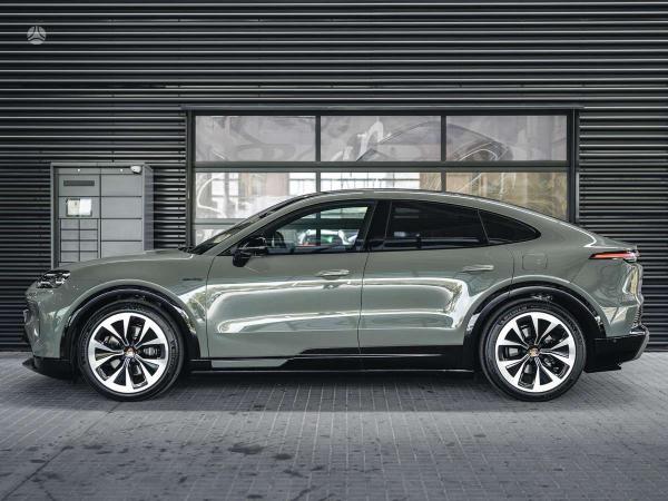 Grey Porsche Cayenne Coupe 2026 in Vilnius, with an engine capacity of 0.00 L and mileage of 3 thousand km for 139405 €, photo 2 on AUTOMOTO.COM.LV