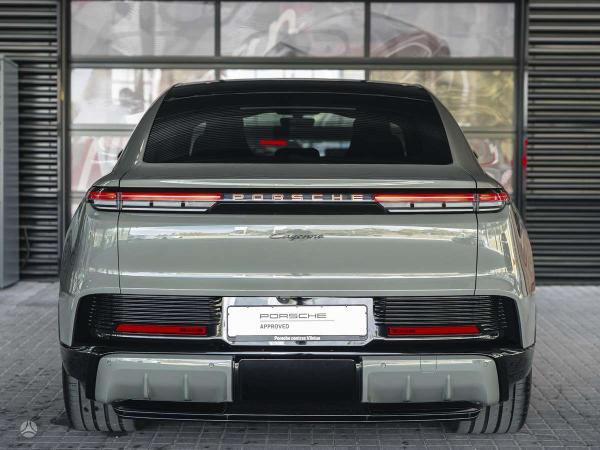 Grey Porsche Cayenne Coupe 2026 in Vilnius, with an engine capacity of 0.00 L and mileage of 3 thousand km for 139405 €, photo 4 on AUTOMOTO.COM.LV