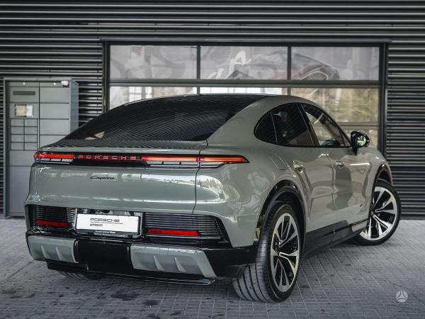 Grey Porsche Cayenne Coupe 2026 in Vilnius, with an engine capacity of 0.00 L and mileage of 3 thousand km for 139405 €, photo 5 on AUTOMOTO.COM.LV