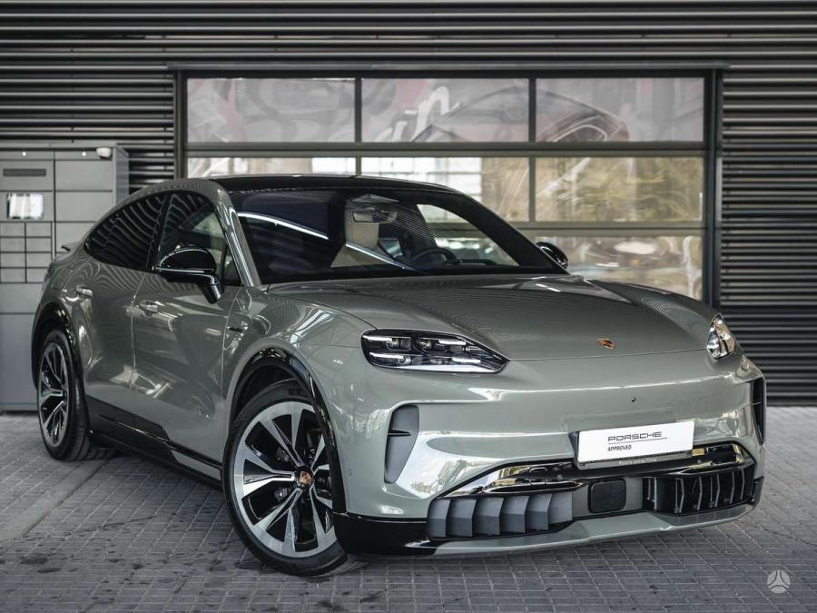 Grey Porsche Cayenne Coupe 2026 in Vilnius, with an engine capacity of 0.00 L and mileage of 3 thousand km for 139405 €, photo 8 on AUTOMOTO.COM.LV