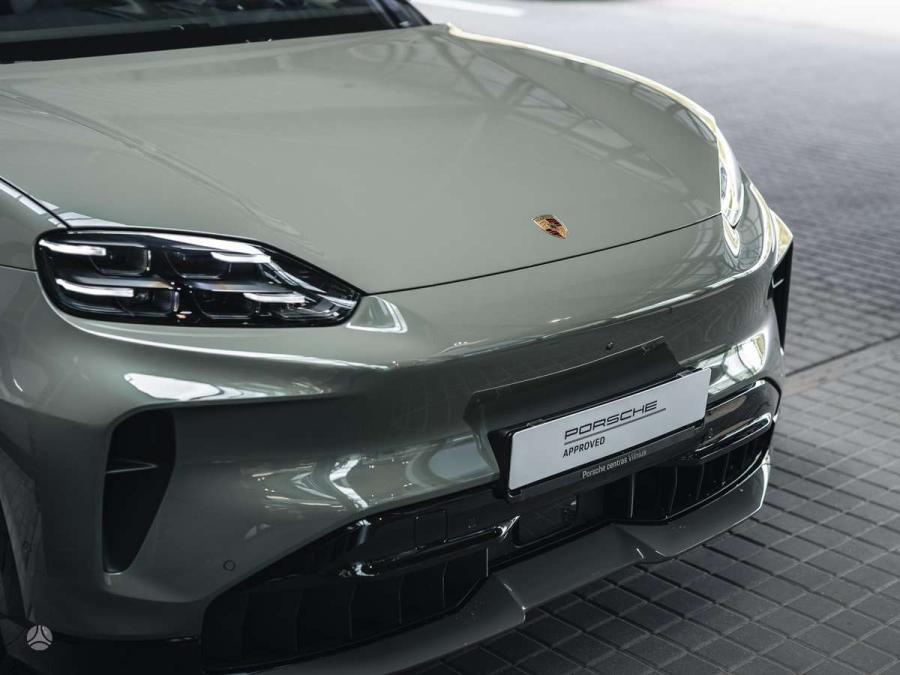 Grey Porsche Cayenne Coupe 2026 in Vilnius, with an engine capacity of 0.00 L and mileage of 3 thousand km for 139405 €, photo 10 on AUTOMOTO.COM.LV