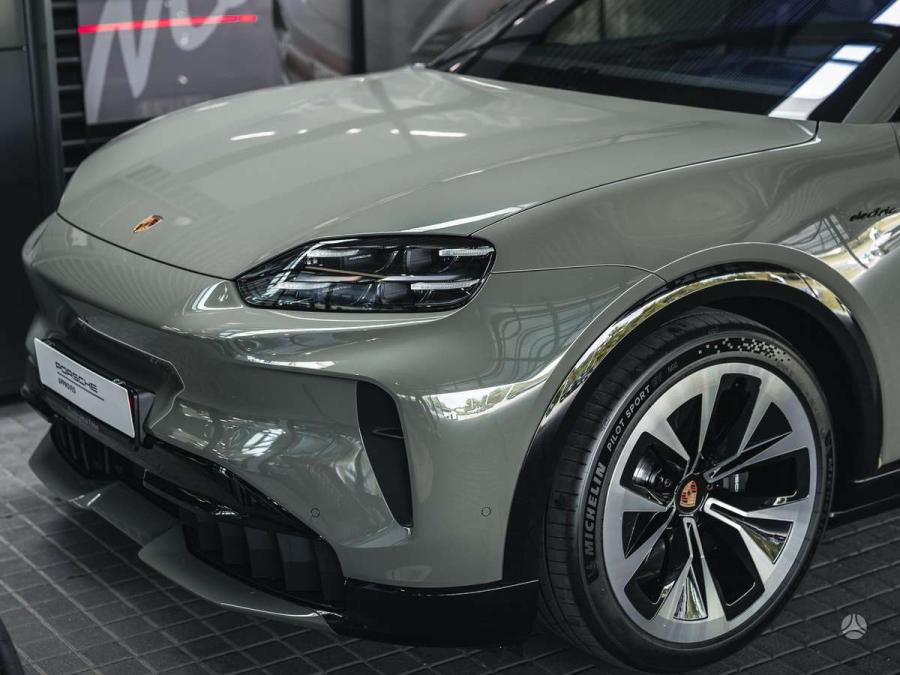 Grey Porsche Cayenne Coupe 2026 in Vilnius, with an engine capacity of 0.00 L and mileage of 3 thousand km for 139405 €, photo 11 on AUTOMOTO.COM.LV