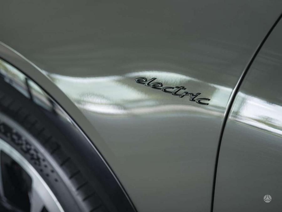 Grey Porsche Cayenne Coupe 2026 in Vilnius, with an engine capacity of 0.00 L and mileage of 3 thousand km for 139405 €, photo 15 on AUTOMOTO.COM.LV