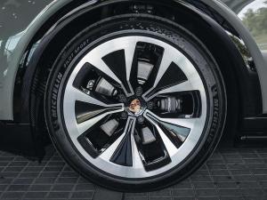 Grey Porsche Cayenne Coupe 2026 in Vilnius, with an engine capacity of 0.00 L and mileage of 3 thousand km for 139405 €, photo 22 on AUTOMOTO.COM.LV