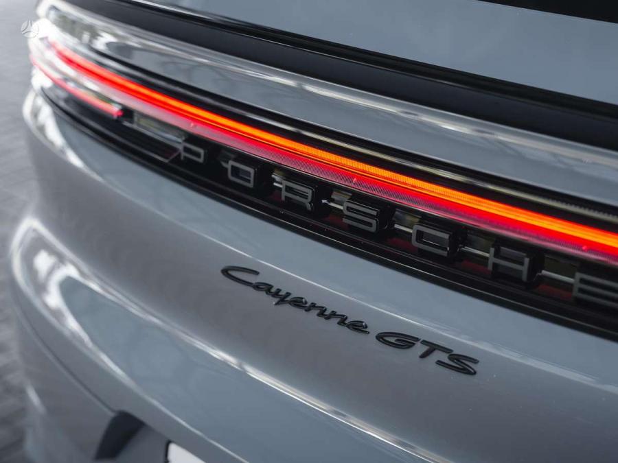 Pelēks Porsche Cayenne Coupe 2026 Viļņa, ar dzinēja tilpumu 0.00 L un nobraukumu 3 tūkst. km par 170355 €, foto 17 vietnē AUTOMOTO.COM.LV