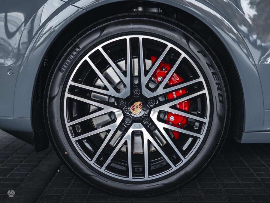 Pelēks Porsche Cayenne Coupe 2026 Viļņa, ar dzinēja tilpumu 0.00 L un nobraukumu 3 tūkst. km par 170355 €, foto 21 vietnē AUTOMOTO.COM.LV