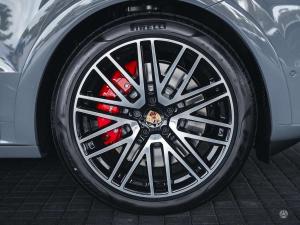 Pelēks Porsche Cayenne Coupe 2026 Viļņa, ar dzinēja tilpumu 0.00 L un nobraukumu 3 tūkst. km par 170355 €, foto 23 vietnē AUTOMOTO.COM.LV