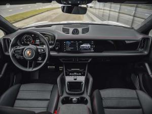 Pelēks Porsche Cayenne Coupe 2026 Viļņa, ar dzinēja tilpumu 0.00 L un nobraukumu 3 tūkst. km par 170355 €, foto 27 vietnē AUTOMOTO.COM.LV