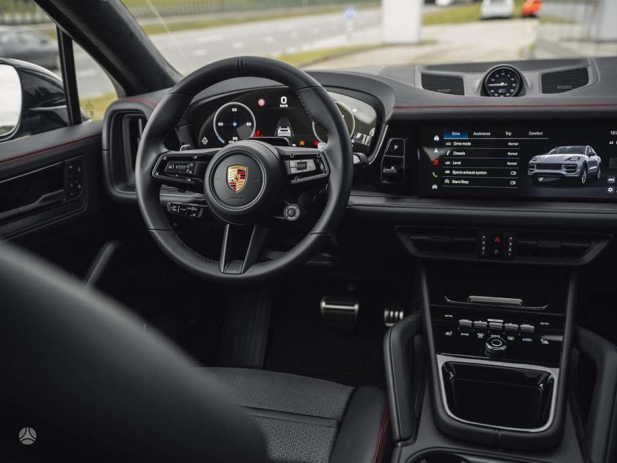 Pelēks Porsche Cayenne Coupe 2026 Viļņa, ar dzinēja tilpumu 0.00 L un nobraukumu 3 tūkst. km par 170355 €, foto 28 vietnē AUTOMOTO.COM.LV