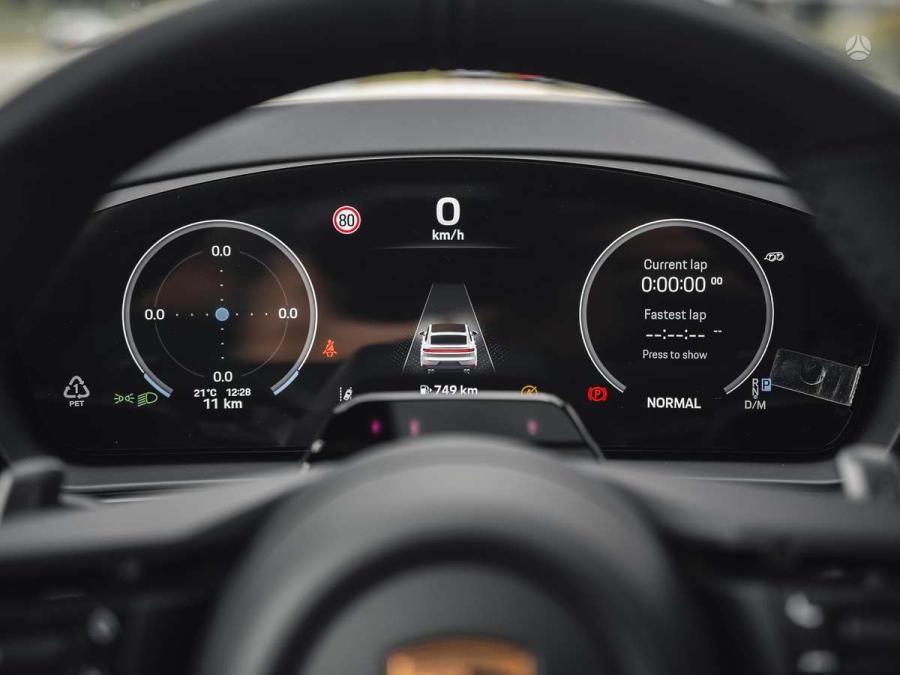 Pelēks Porsche Cayenne Coupe 2026 Viļņa, ar dzinēja tilpumu 0.00 L un nobraukumu 3 tūkst. km par 170355 €, foto 30 vietnē AUTOMOTO.COM.LV