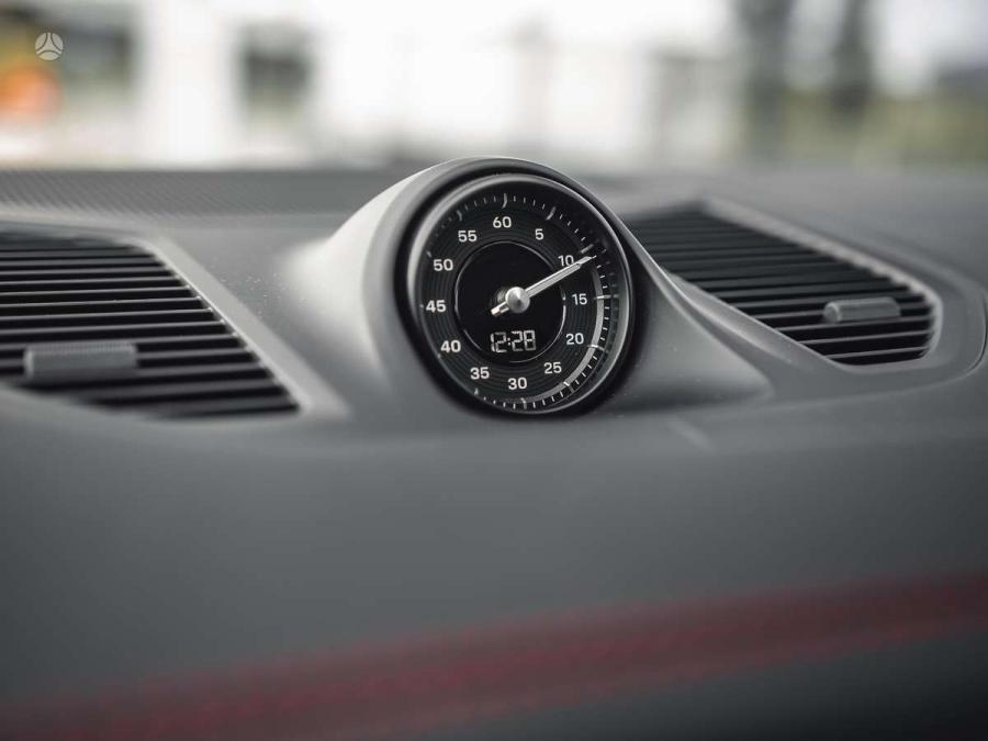Pelēks Porsche Cayenne Coupe 2026 Viļņa, ar dzinēja tilpumu 0.00 L un nobraukumu 3 tūkst. km par 170355 €, foto 33 vietnē AUTOMOTO.COM.LV
