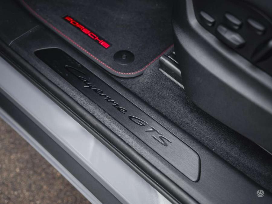 Pelēks Porsche Cayenne Coupe 2026 Viļņa, ar dzinēja tilpumu 0.00 L un nobraukumu 3 tūkst. km par 170355 €, foto 38 vietnē AUTOMOTO.COM.LV