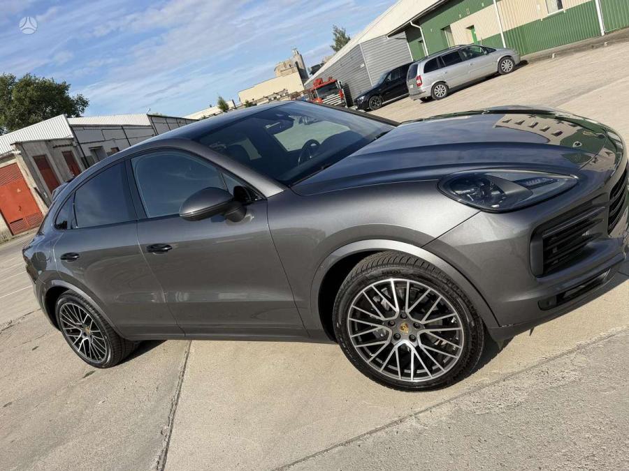Orange Porsche Cayenne Coupe 2020 in Siauliai, with an engine capacity of 0.00 L and mileage of 100 thousand km for 56000 €, photo 3 on AUTOMOTO.COM.LV